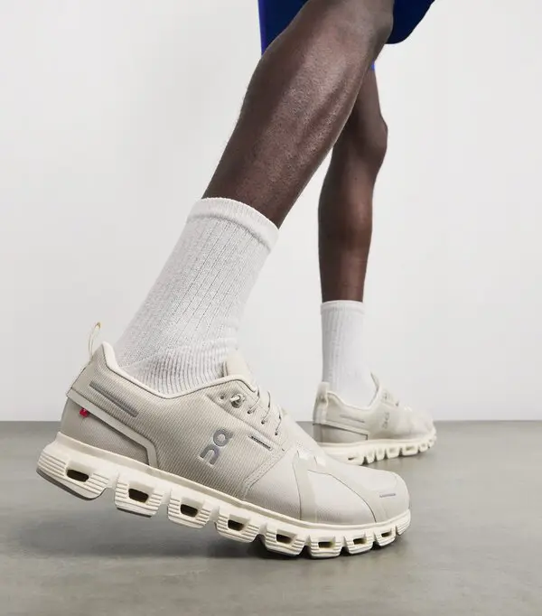 On Cloud 6 Waterproof Trainers