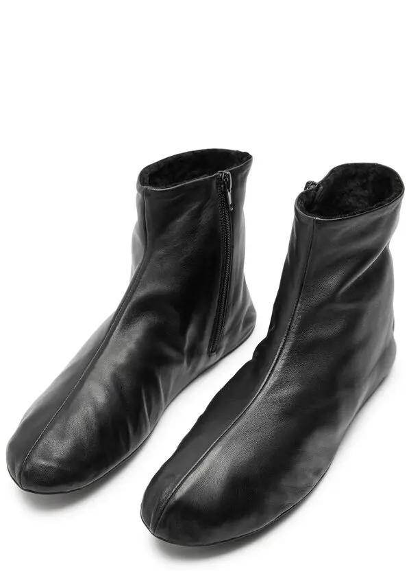 THE ROW Stella Shearling-lined Leather Ankle Boots - Black