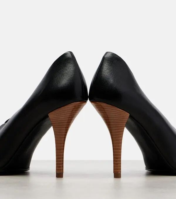 Alaïa Leather Pumps With Ankle Strap - Black