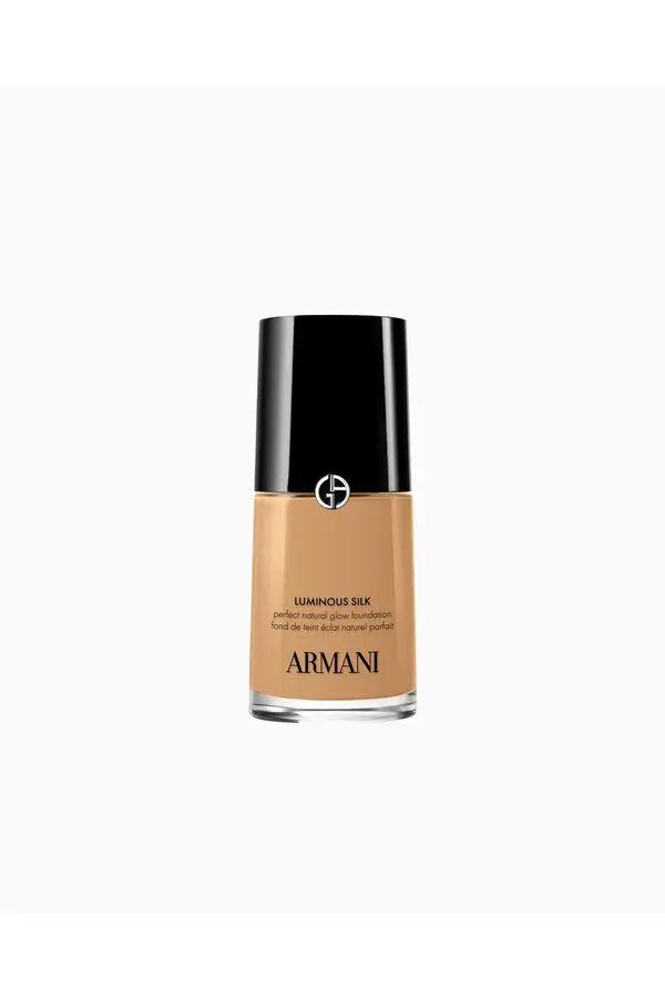 Giorgio Armani 6.5 Medium Neutral Golden, Luminous Silk Natural Glow Blurring Foundation With 24- Hour Wear - Beige