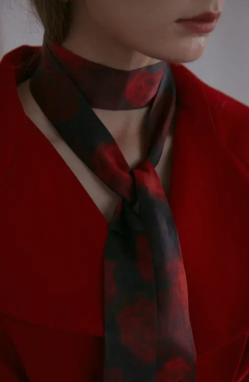 LOST PATTERN La Rosa Skinny Silk Scarf - Red