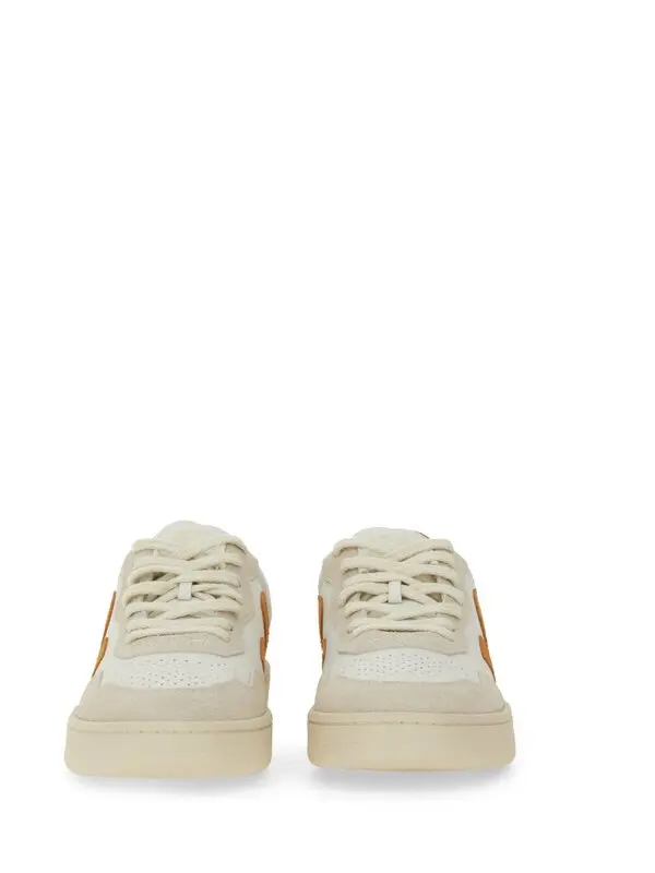 VEJA V-90 Sneakers