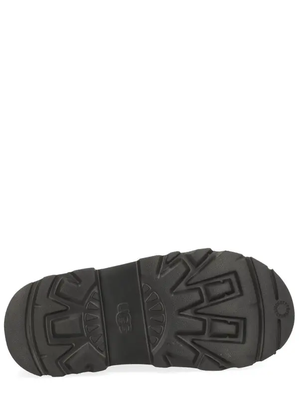 UGG Chelsea Lug Boot - Brown