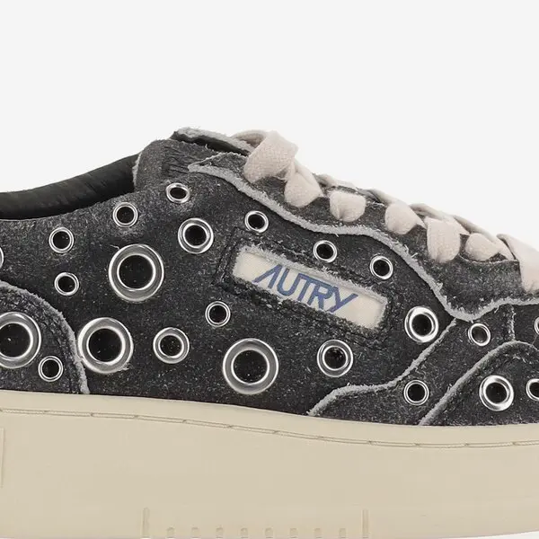 AUTRY Suede Sneakers With Metal Eyelet Decoration - Black