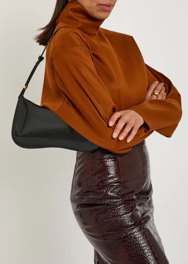 Jacquemus Le Bisou Glossed Leather Shoulder Bag - Black