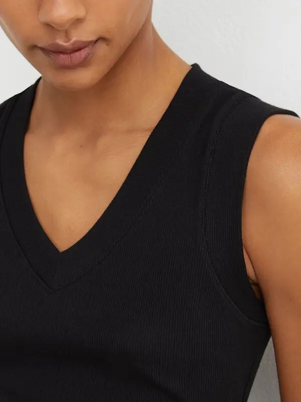 REISS Sandy Ribbed V-neck Vest - Black
