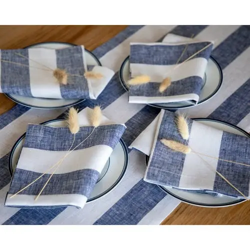 SOLINO HOME Linen Dinner Napkins Set Of 4, 20 X 20 Inch For Dining Table - Navy And White