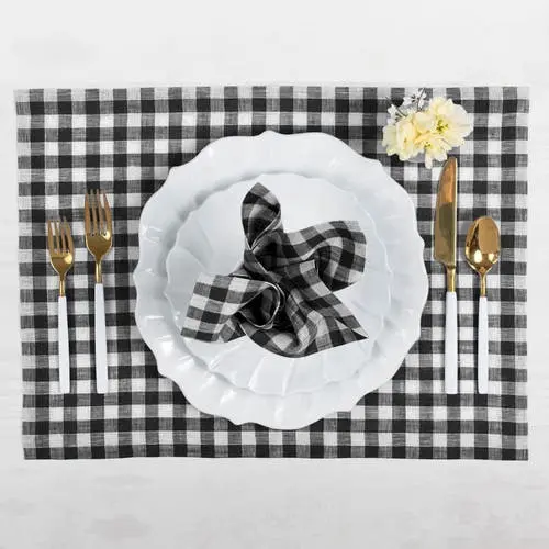 SOLINO HOME Linen Dinner Napkinsgingham Check - Black