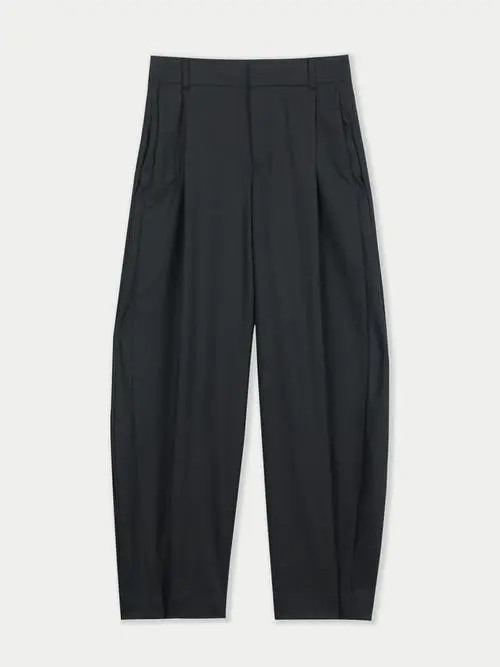 Gobi Cashmere Barrel-leg Pleated Cashmere Trousers - Black