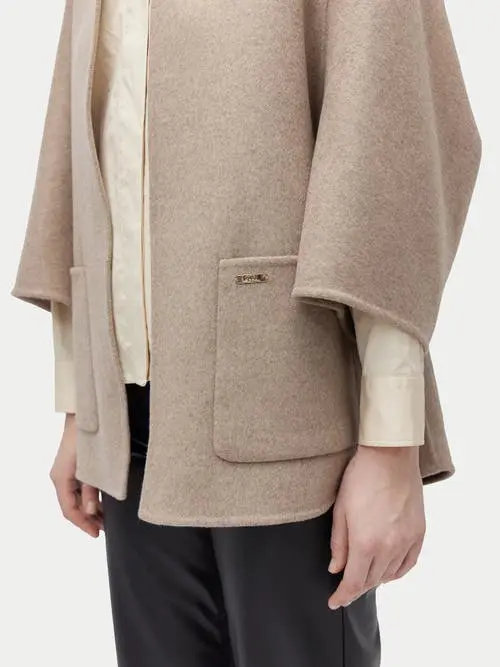 Gobi Cashmere Cashmere Poncho Jacket With Patch Pockets - Taupe