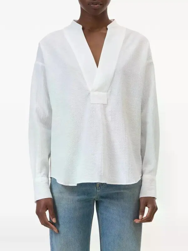 Closed V-neck Shirt