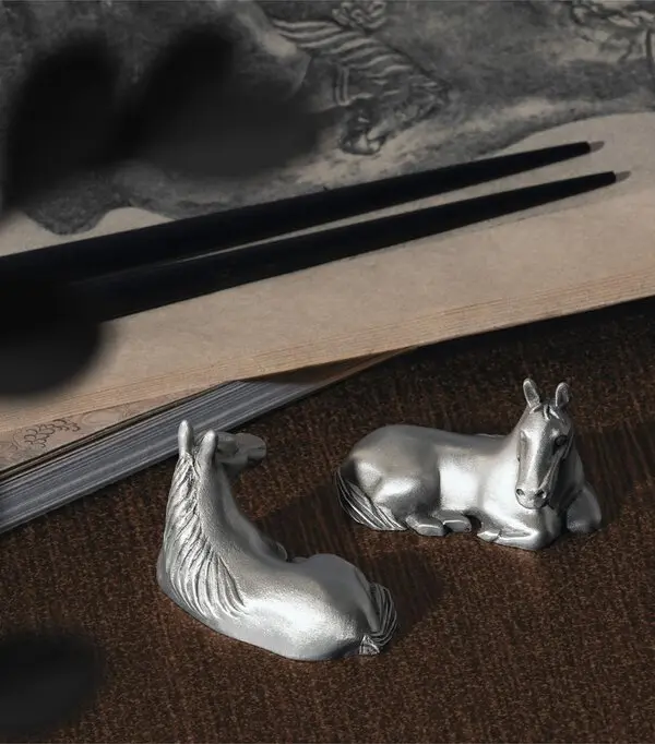 ROYAL SELANGOR Pewter Horse Chopstick Rests