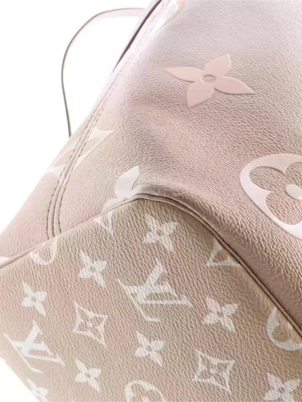 LOUIS VUITTON Neverfull Mm Tote Bag - Green