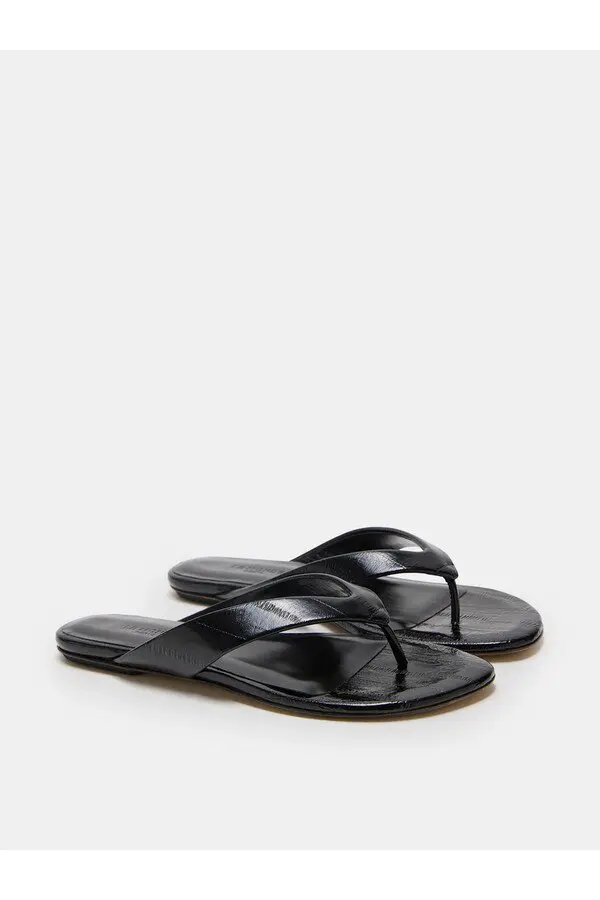 Le Monde Beryl Flat Thong Sandal