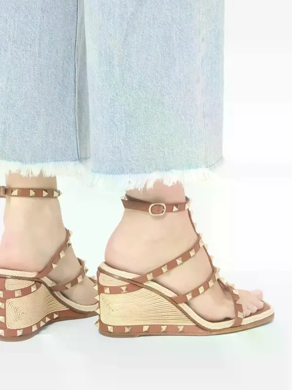 Valentino Garavani Rockstud Wedge Sandals - Brown