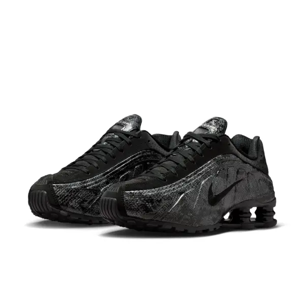 Nike Shox R4 Print Sneakers - Black