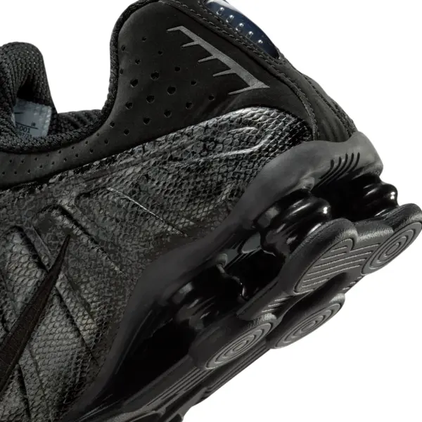 Nike Shox R4 Print Sneakers - Black