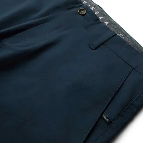VISSLA Eco 18in Walkshorts - Midnight