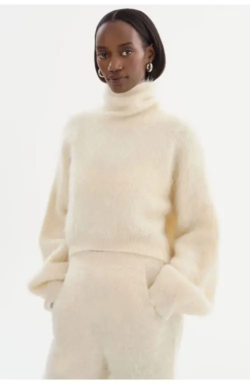 LAMARQUE Wool Turtleneck Sweater - Ivory