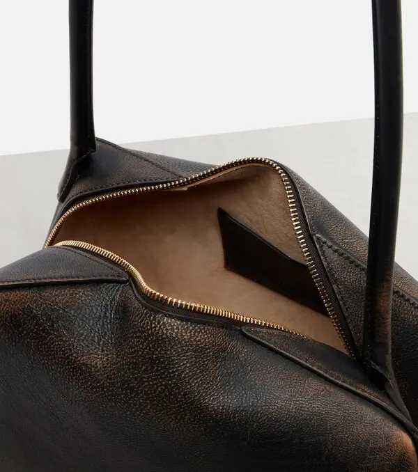 Alaïa Le Bouledogue Leather Shoulder Bag - Brown