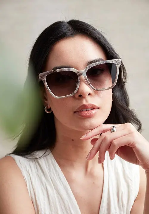 COVRY Bella Square Frame Sunglasses - Oyster