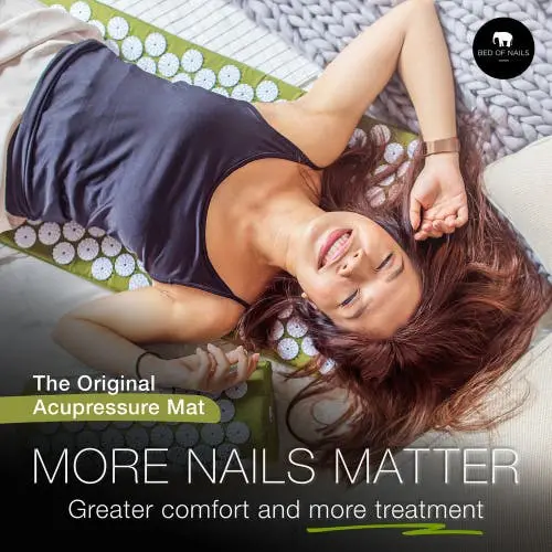 BED OF NAILS Bon Acupressure Mat Original Acupressure Design With 8820 Precision Nails - Green