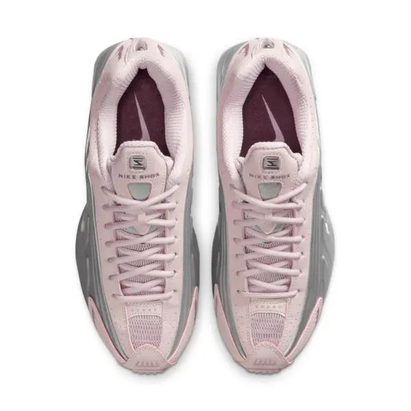Nike Shox R4 Sneakers - Pink