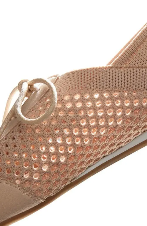 Vivaia Yara Round-toe Lace-up Mesh Sneakers