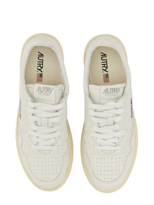 AUTRY Medalist Low Sneakers