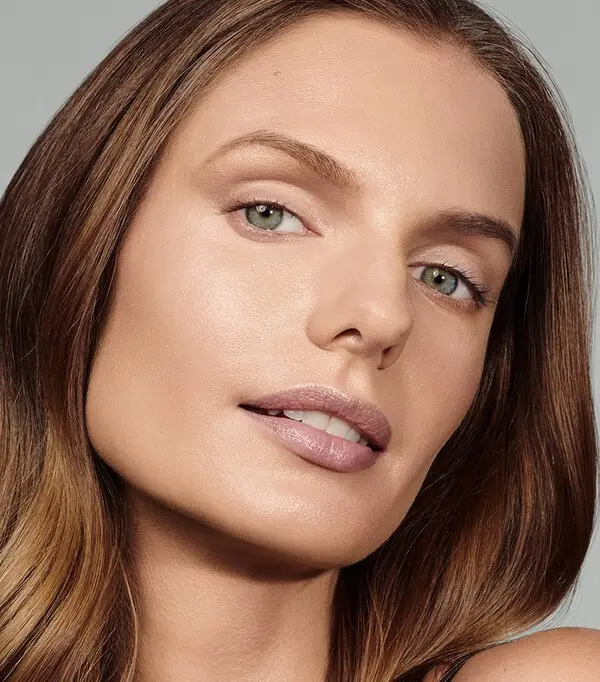 Estée Lauder Futurist Hydra Rescue Moisturising Foundation Spf 45 - Beige