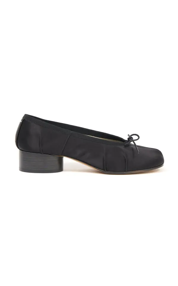 MAISON MARGIELA Tabi Satin Ballet Flats - Black