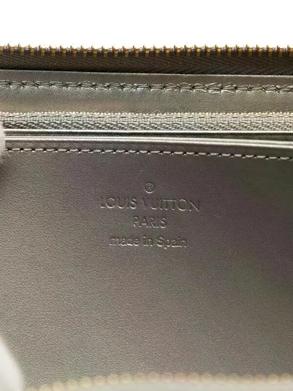LOUIS VUITTON 2017 Monogram Vernis Zippy Wallet Long Wallets - Silver