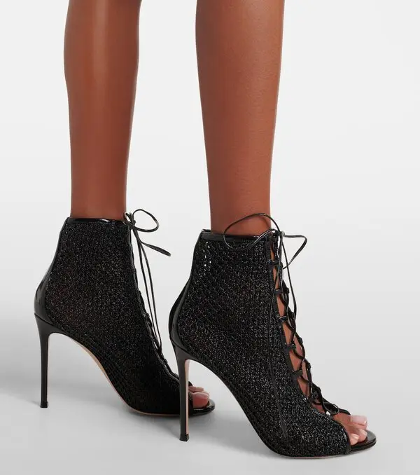 GIANVITO ROSSI 105 Leather Pumps - Black