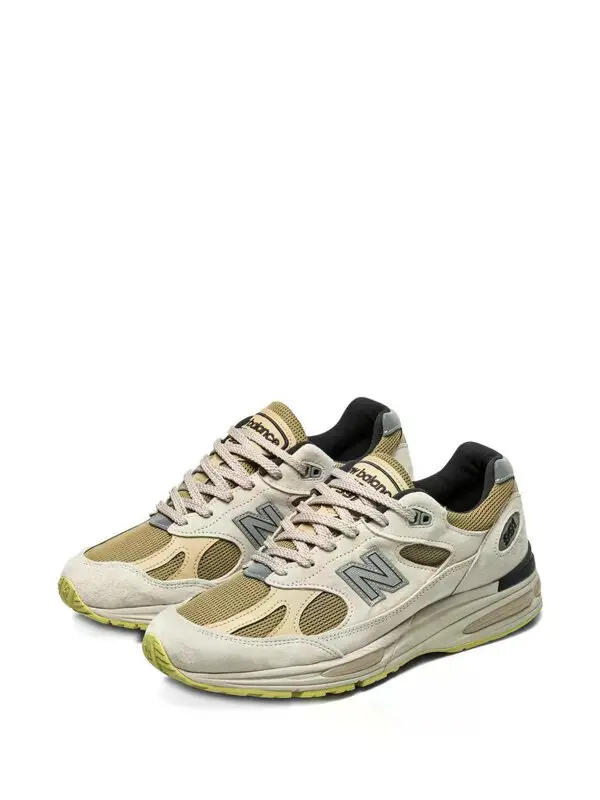 NEW BALANCE 991 V2 Low-top Sneakers - Neutrals