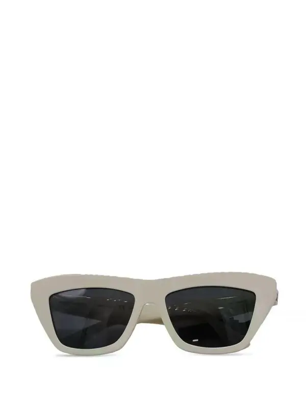 Bottega Veneta Cat-eye Frame Sunglasses - Neutrals