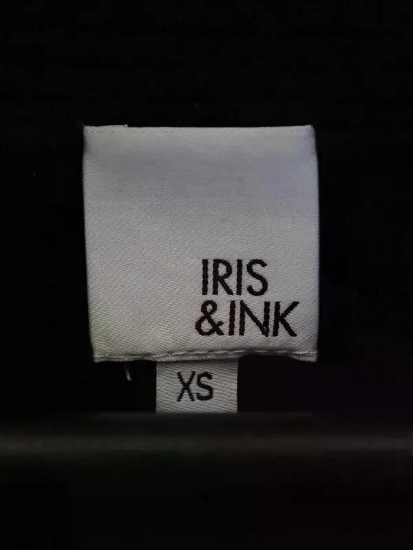 Iris & Ink V-neck Ribbed Cashmere Sweater