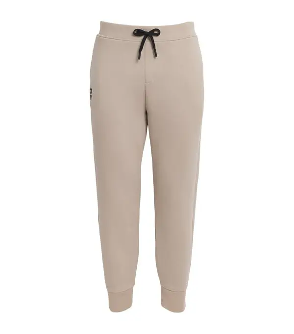 On Focus Tech Sweatpants - Brown