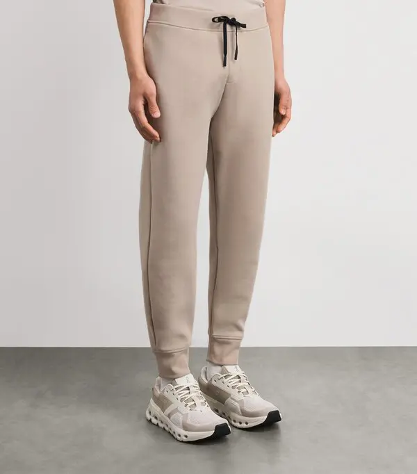 On Focus Tech Sweatpants - Brown