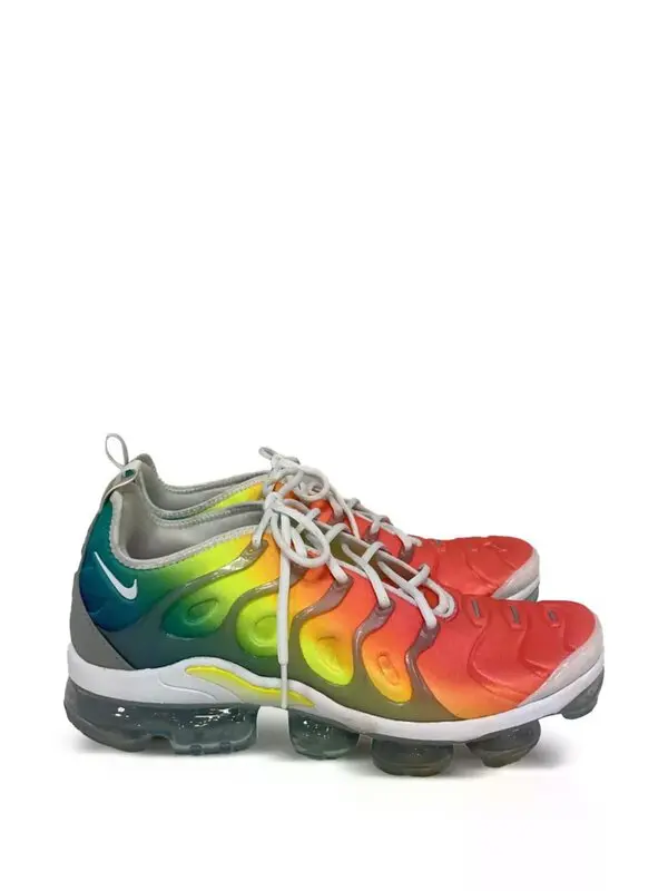 Nike Air Vapormax Plus Sculpted-sole Low-top Sneakers - Red