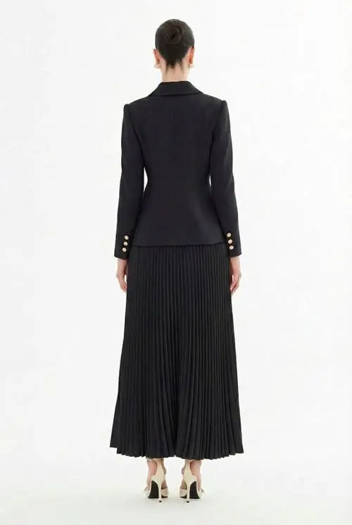 GIZIA Double-breasted Jacket And Pleated Skirt