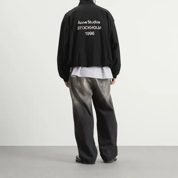 Acne Studios 1996 ジップアップジャケット Acne Studios 1996 Cotton Zip Jacket - Black | Editorialist