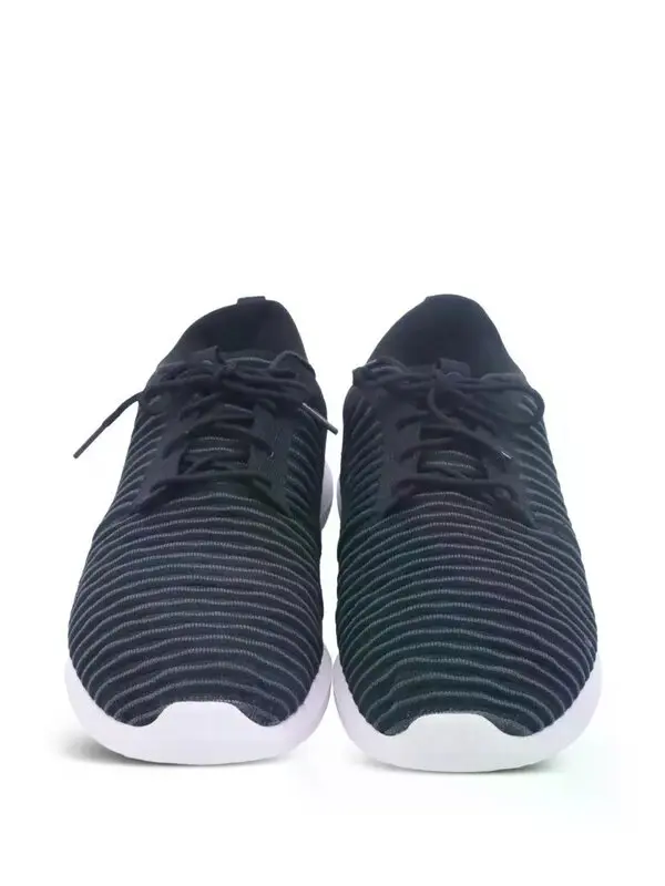 Nike Roshe Two Flyknit Sneakers