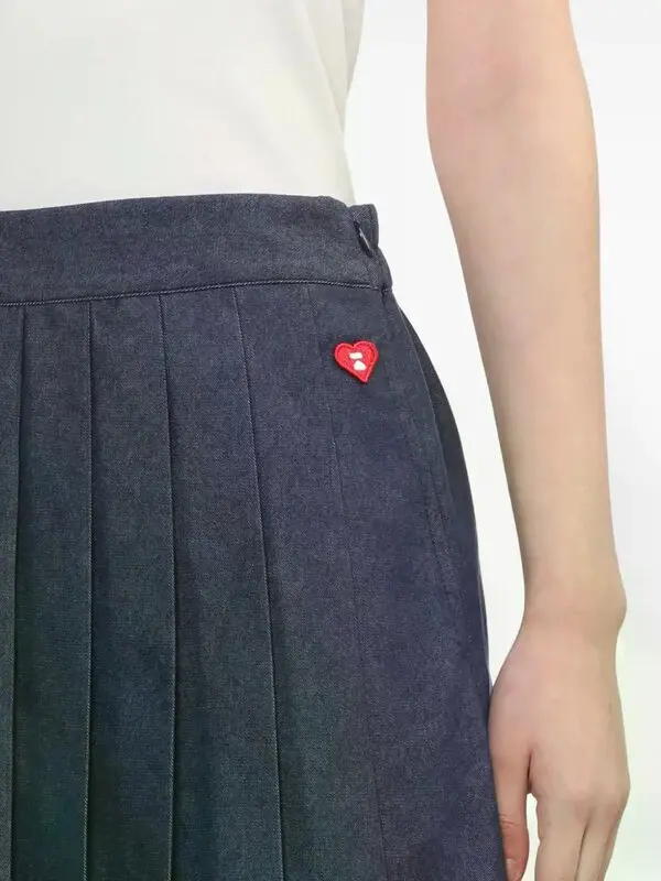 A BATHING APE Heart-badge Pleated Mini Skirt