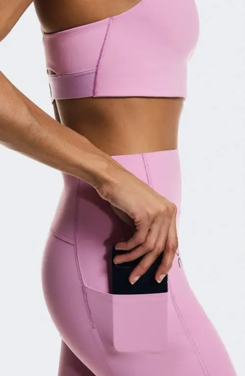 On Studio High Waist Flared Leggings - Sakura