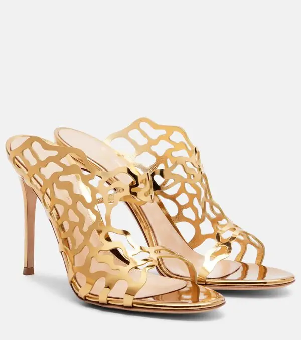 GIANVITO ROSSI 95 Metallic Leather Mules - Gold