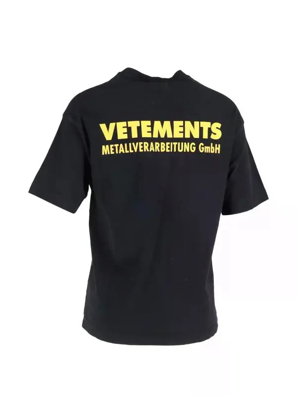 【VETEMENTS】LOGO PRINT OVERSIZED SHIRT Vetements Logo-Print Oversized T-Shirt - Black | Editorialist