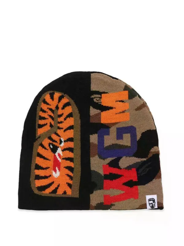A BATHING APE Camouflage Shark Beanie - Black
