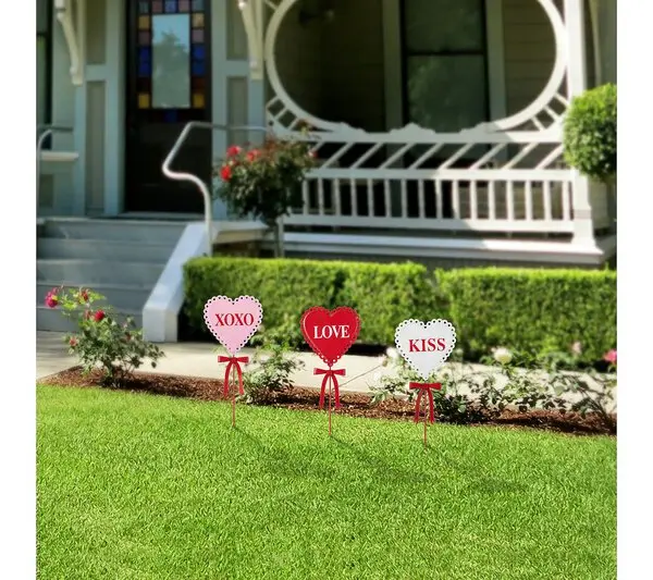 GLITZHOME 16'h Set Of 3 Valentine's Metal Heart Garden Stake - One-color