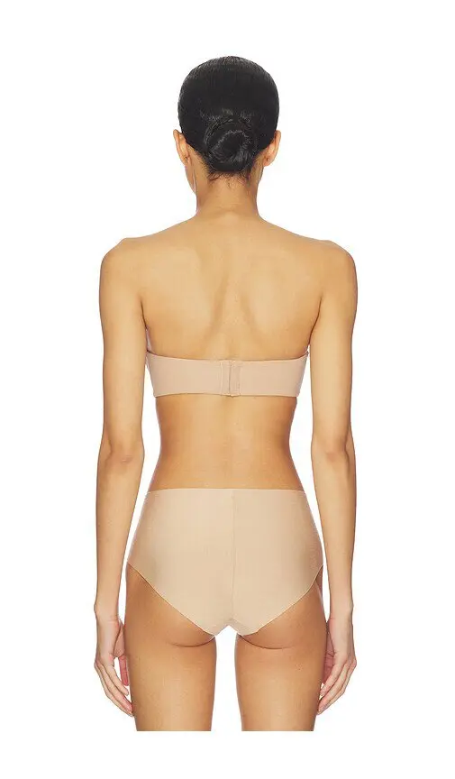 SKIMS Fits Everybody Strapless Bra In Beige