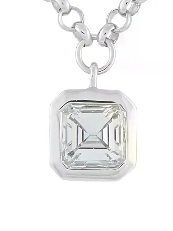 LB EXCLUSIVE Diamond Pendant Necklace